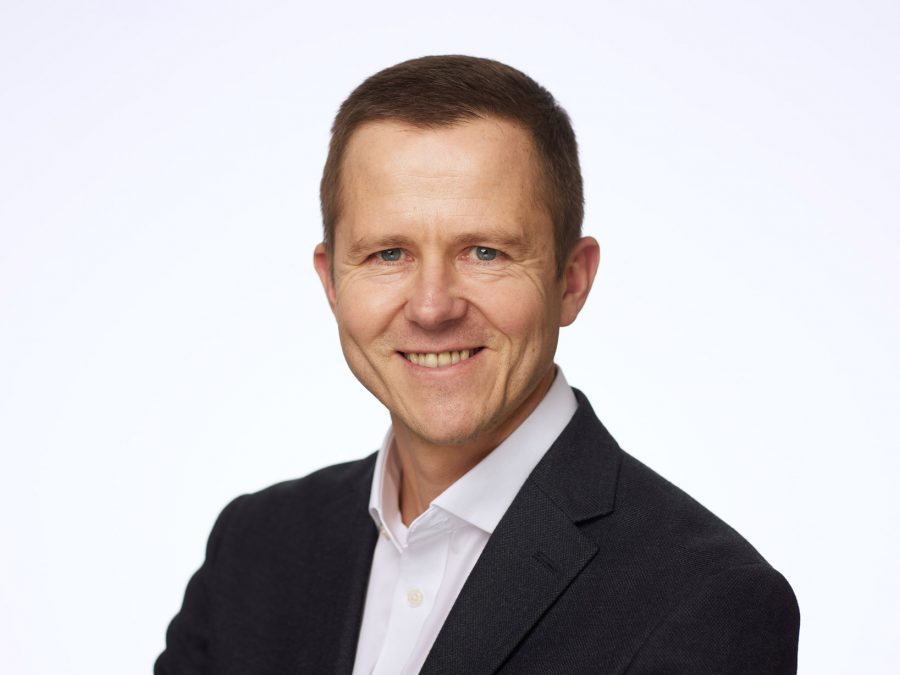 Lord Vallance launches new UK fusion strategy at Tokamak Energy ...